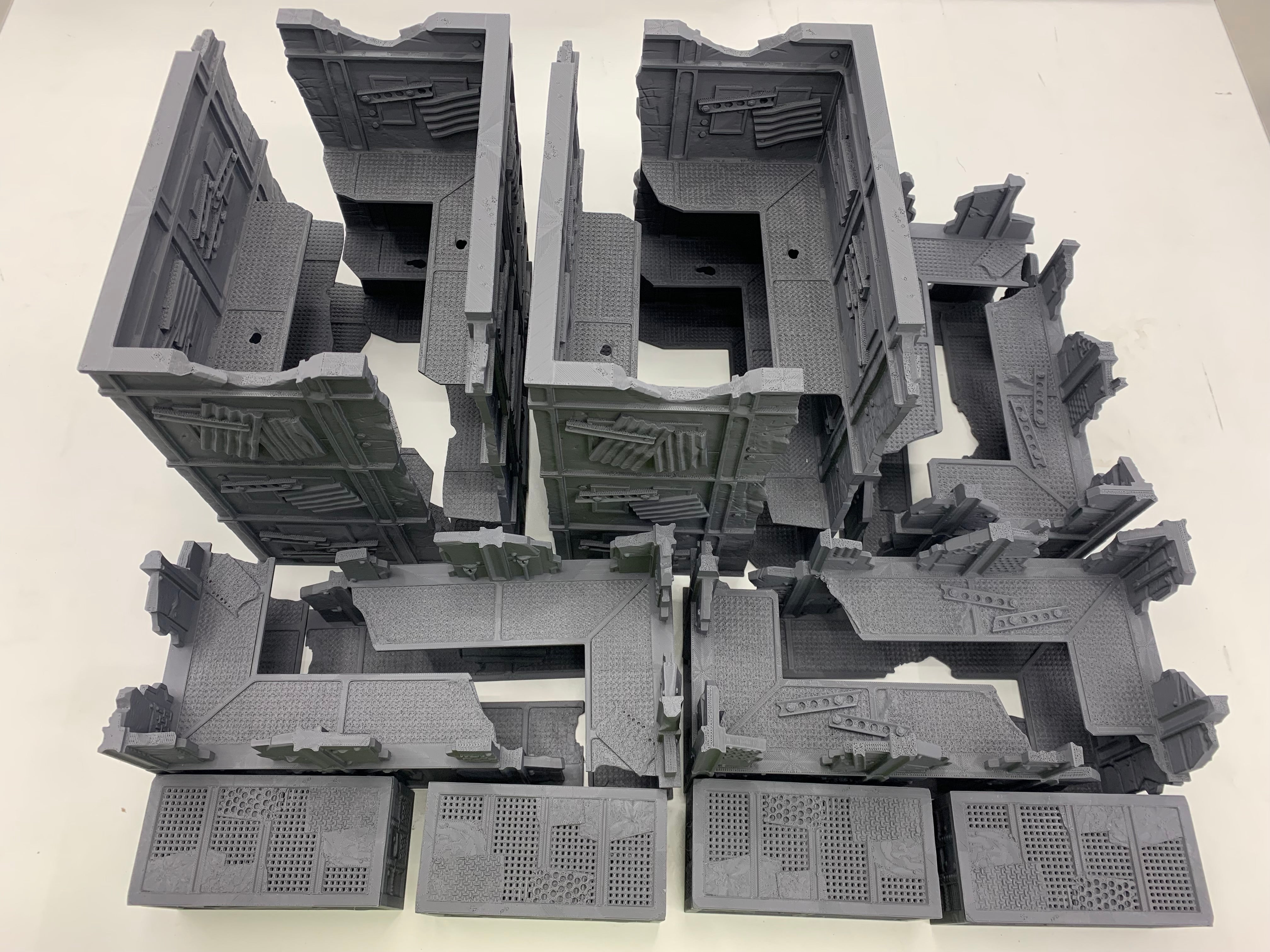 Warhammer 40K - Terrain - WTC Medium Terrain Set – Battle Ready Games